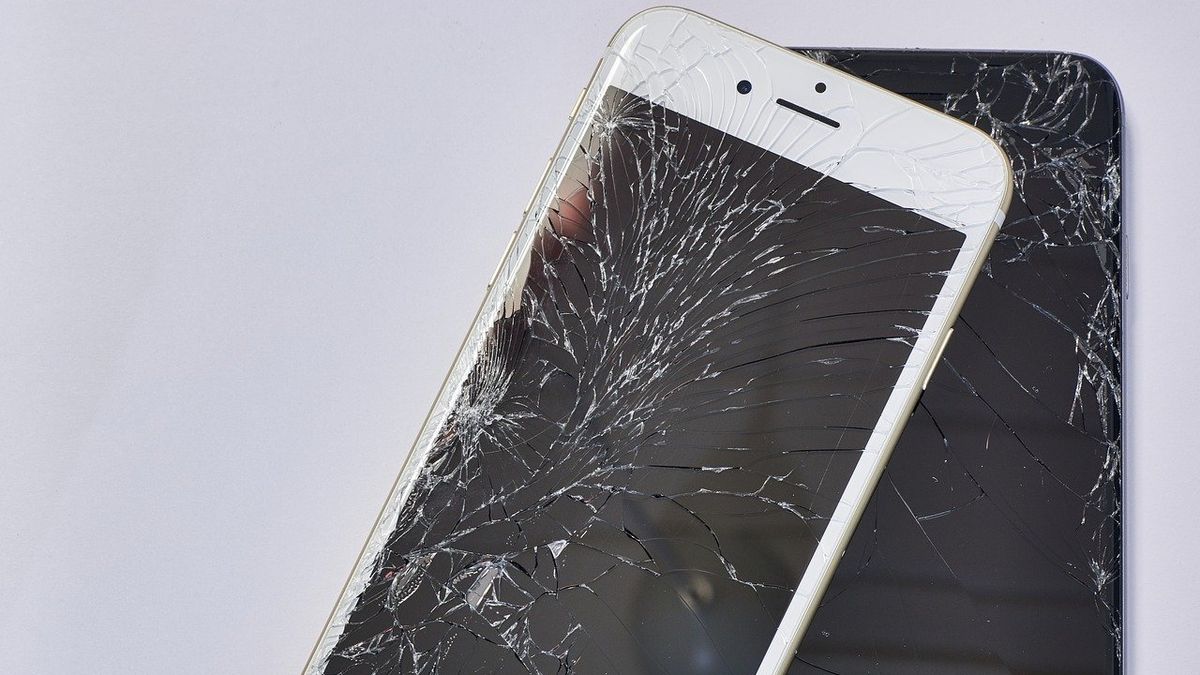 Lze si pojistit prasklý telefon nebo rozbitou televizi? - Médium.cz Lze si pojistit prasklý telefon nebo rozbitou televizi? - Médium.cz